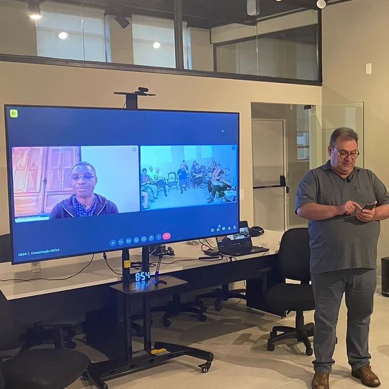 Les participants étaient; K. Annroy Aravinth (Délégation indépendante ...